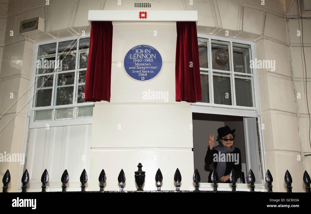 John Lennon blue plaque Stock Photo - Alamy