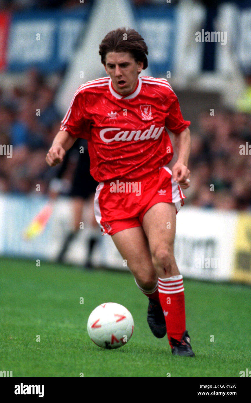 Peter beardsley liverpool hi-res stock photography and images - Alamy