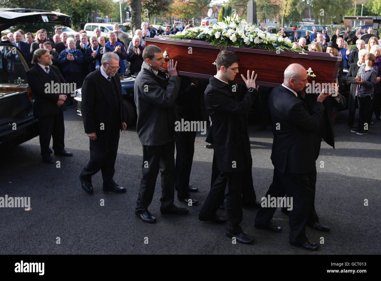 The coffin manchester city manager malcolm allison arrives manchester ...