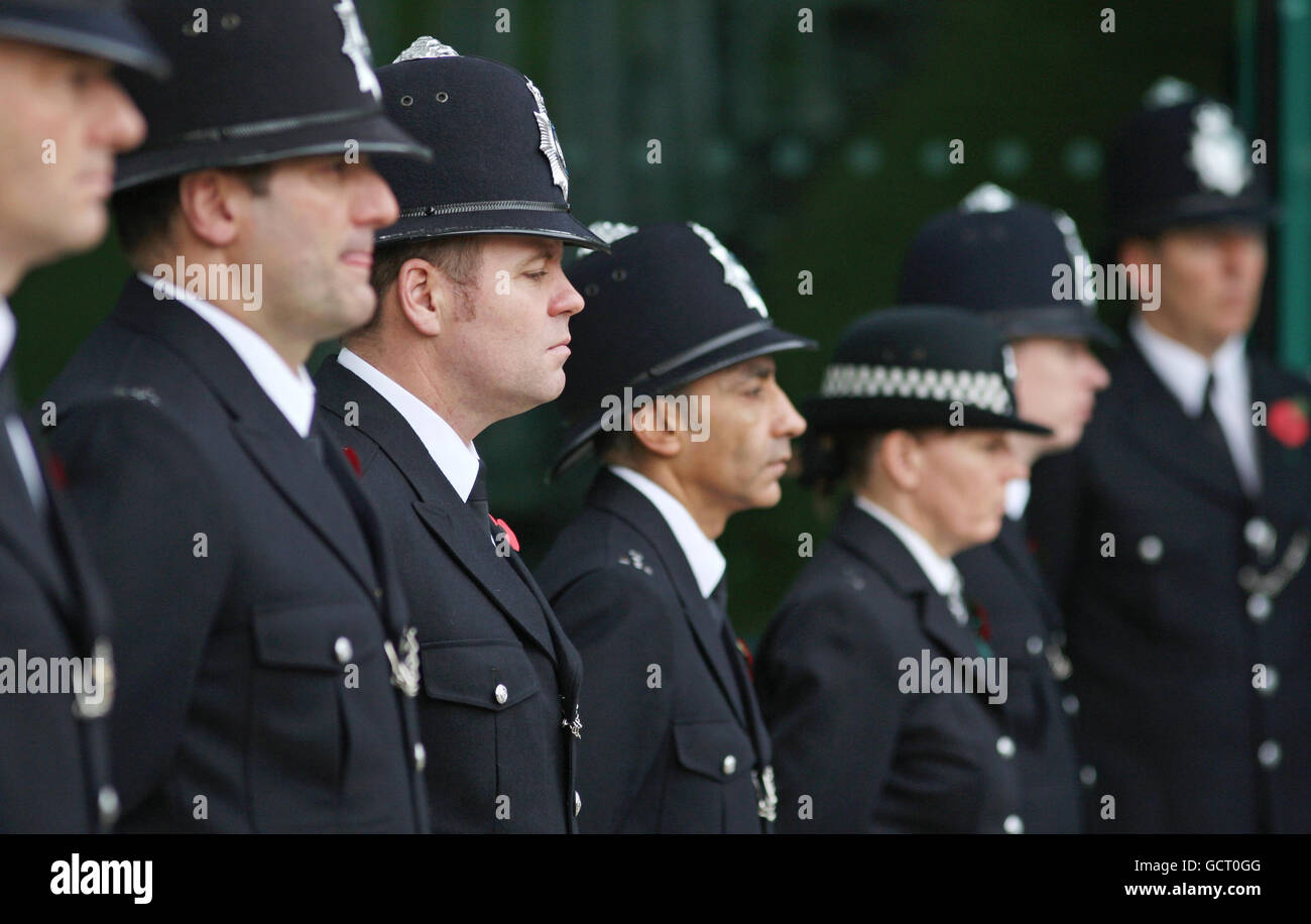 Police Officers form a guard of honour during the Annual Metropolitan ...
