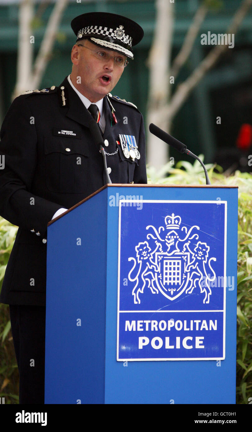 Met Commissioner Sir Paul Stephenson speaks during the Annual ...