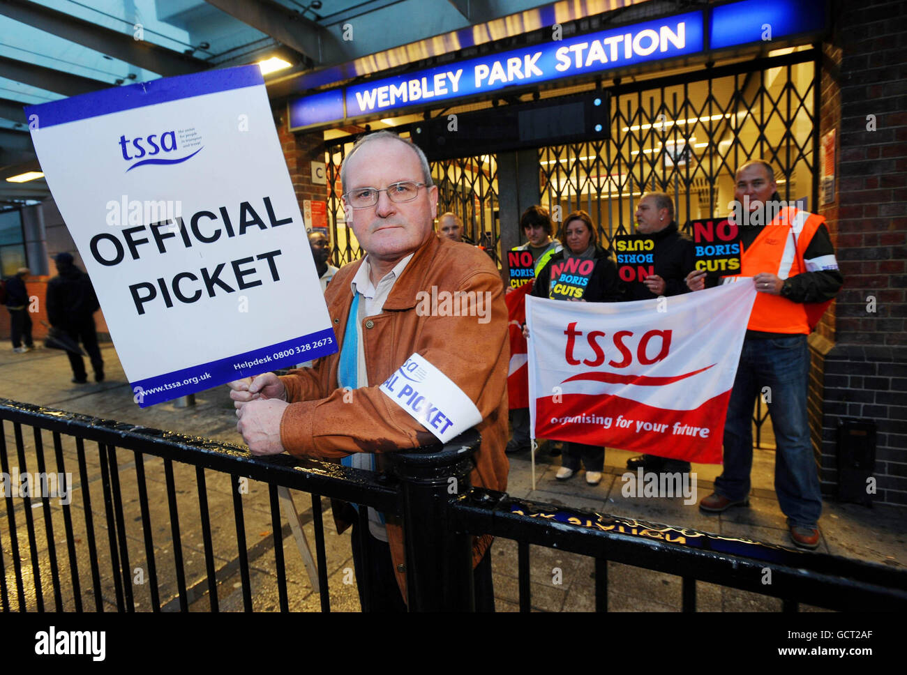 Gerry docherty outside wembley park station hi-res stock photography ...