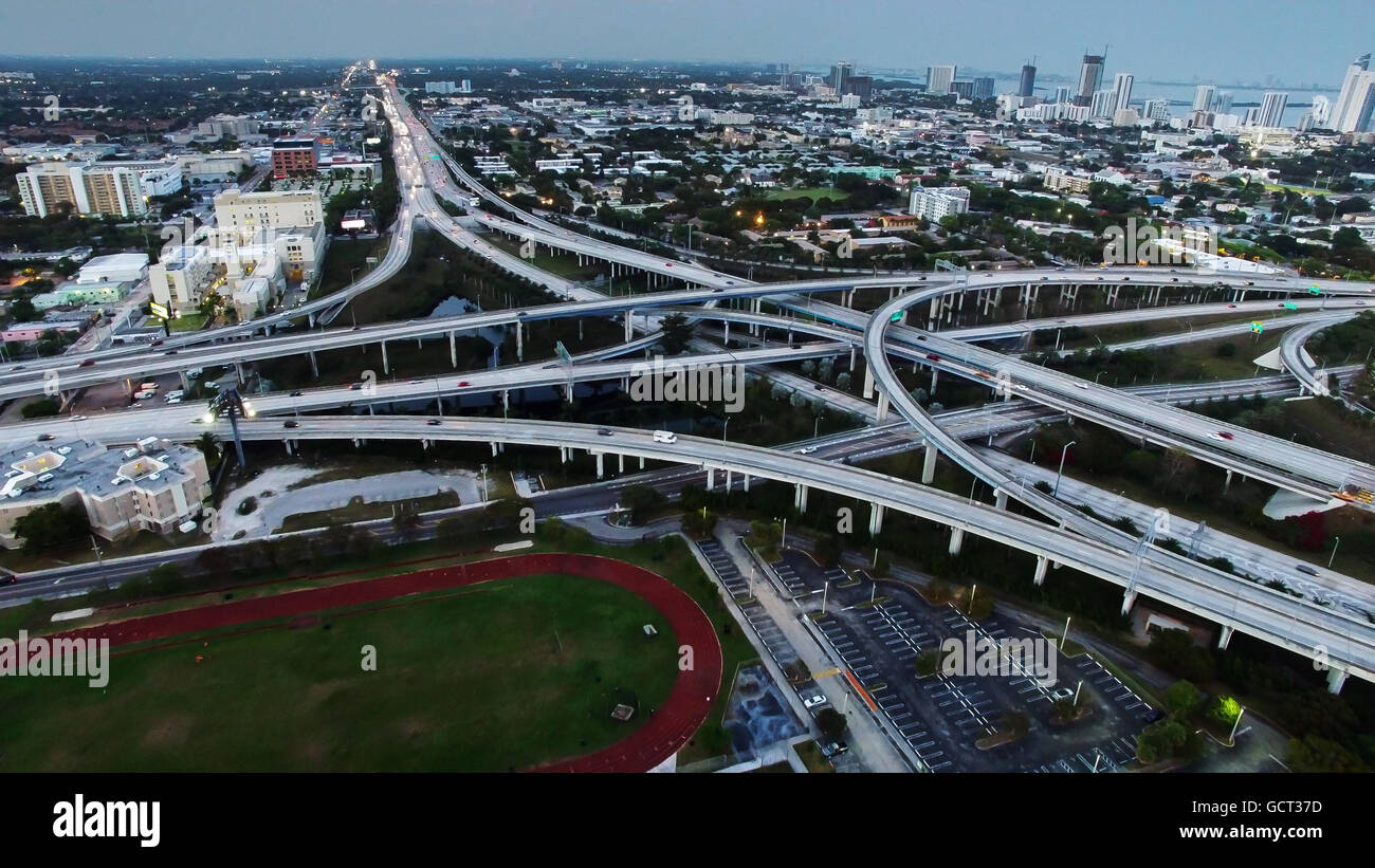 Freeway interchange hi-res stock photography and images - Alamy