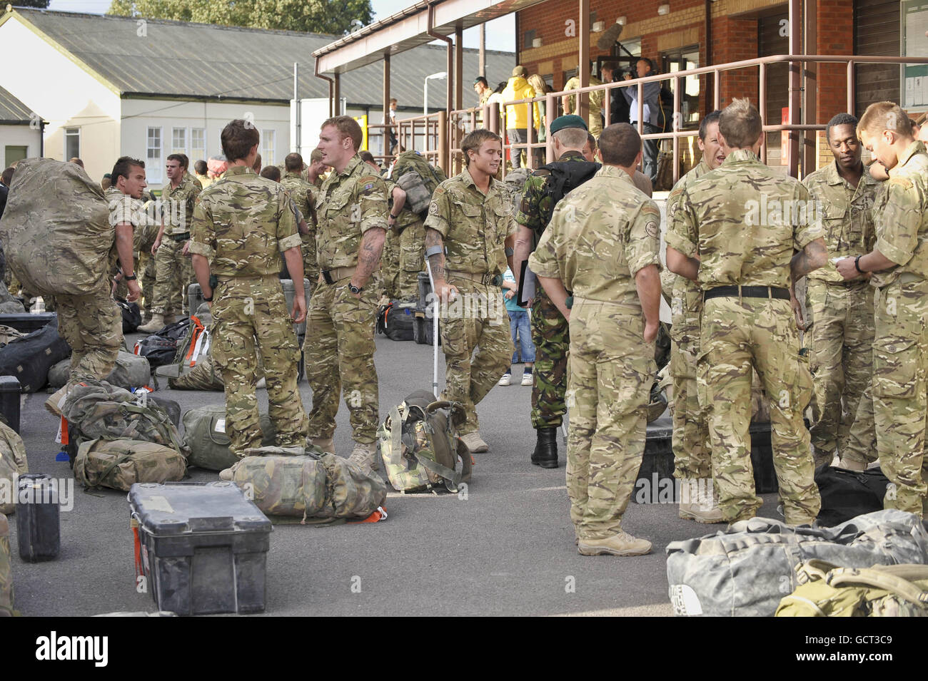 Royal marines afghanistan hi-res stock photography and images - Alamy