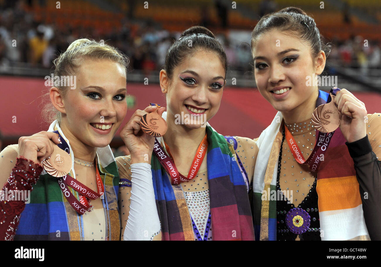England's Francesca Fox (left) Rachel Ennis (centre) and Lynne ...