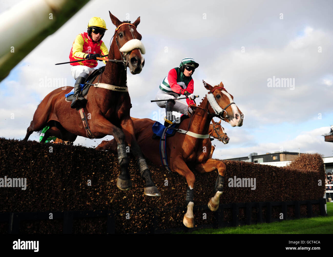 Horse Racing - Huntingdon Racecourse Stock Photo - Alamy
