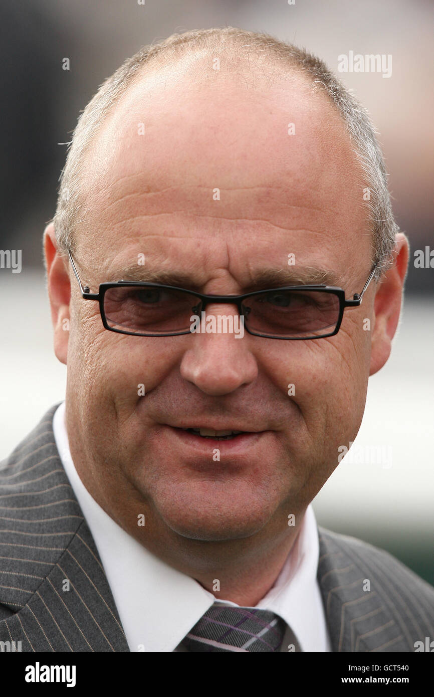 Trainer richard fahey at doncaster racecourse hi-res stock photography ...