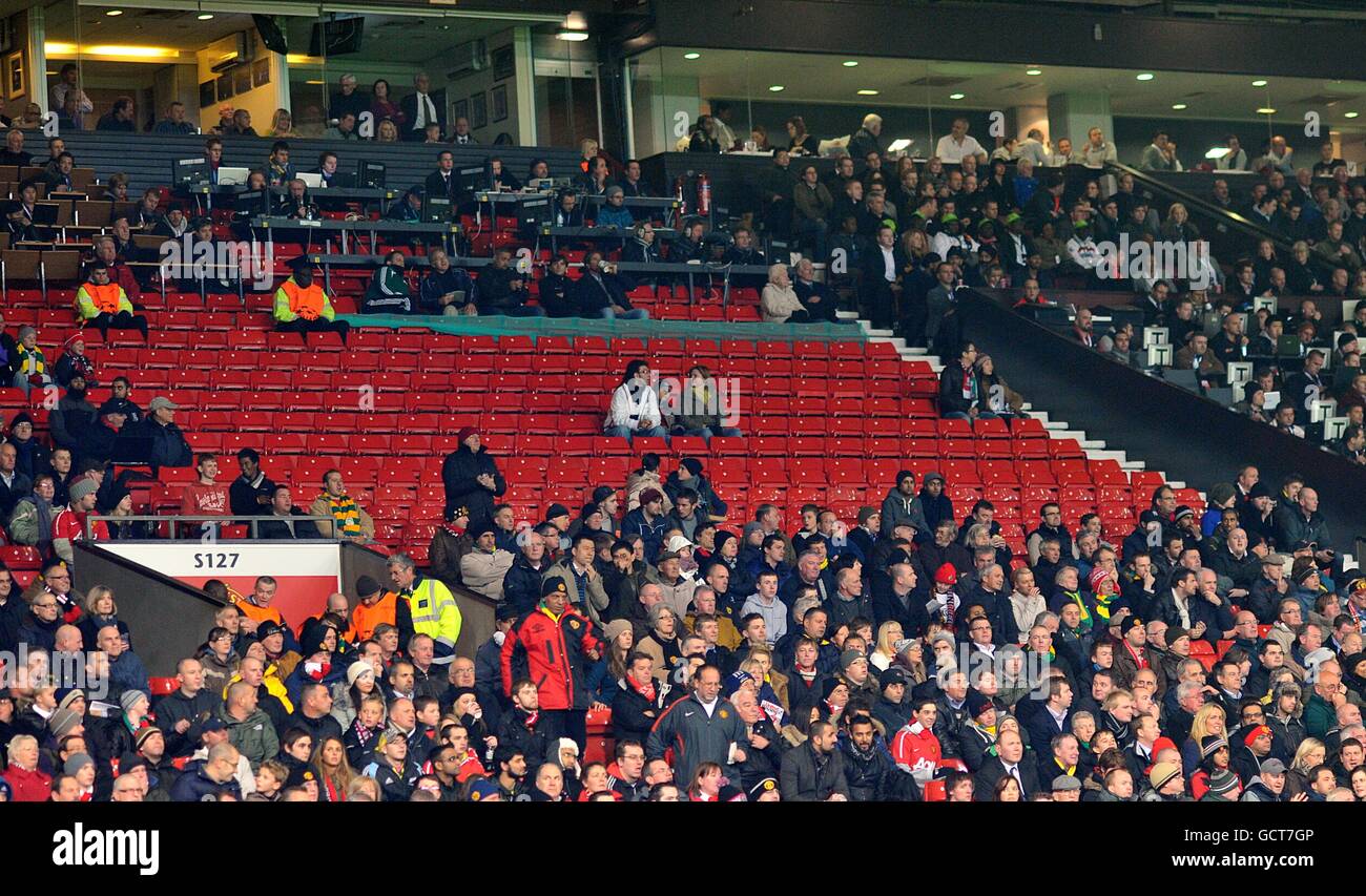 Soccer football empty seats hi-res stock photography and images - Alamy