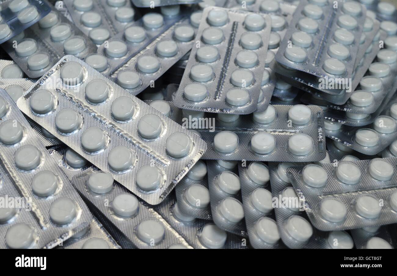 Tablets drug hi-res stock photography and images - Alamy