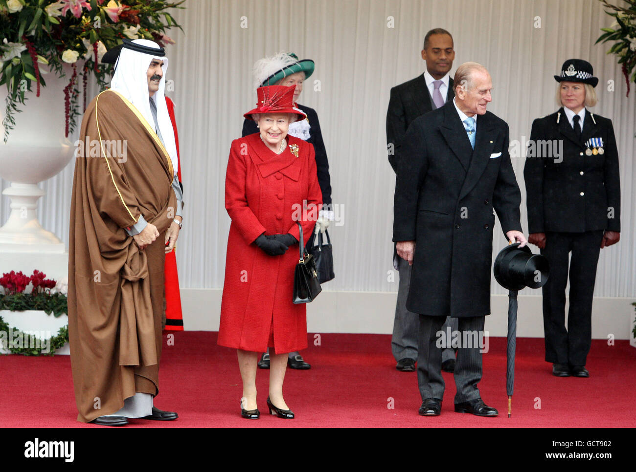 Queen Elizabeth II welcomes the Emir of Qatar Sheikh Hamad bin Khalifa ...