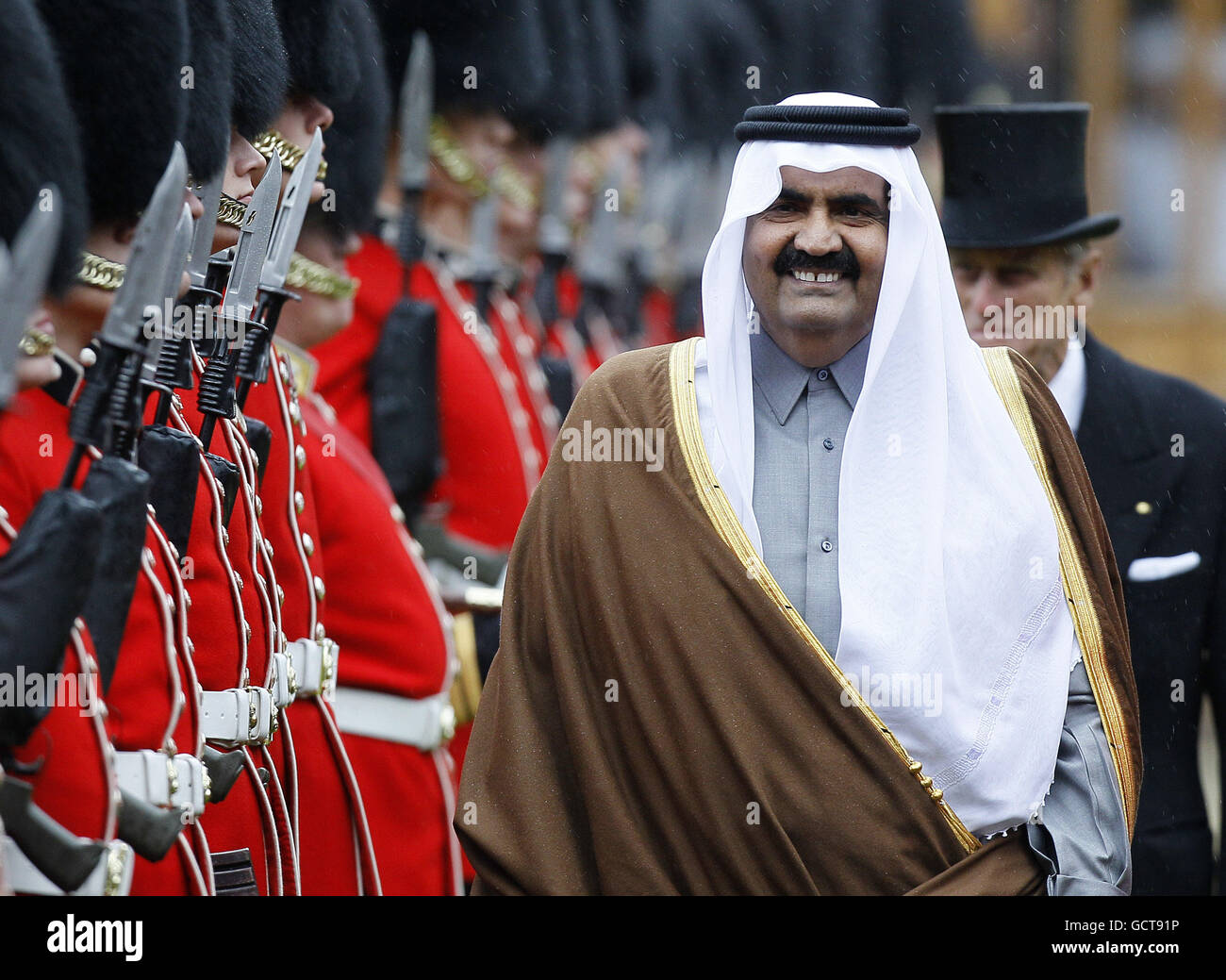 The emir qatar sheik hamad bin khalifa al thani hi-res stock ...