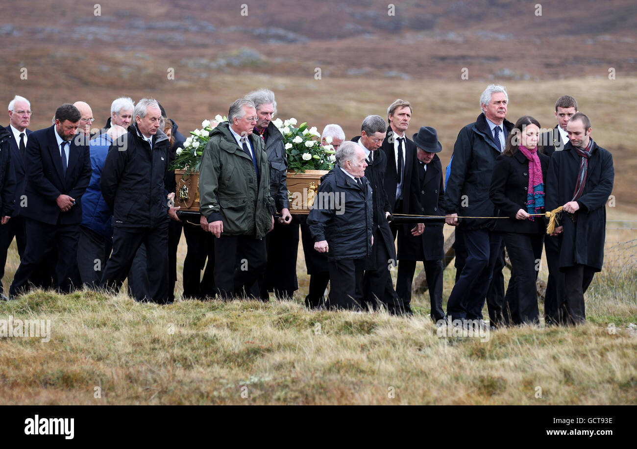 Linda norgrove funeral hi-res stock photography and images - Alamy
