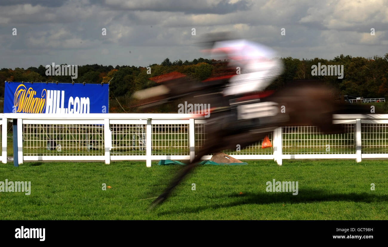 Ascot town hi-res stock photography and images - Alamy