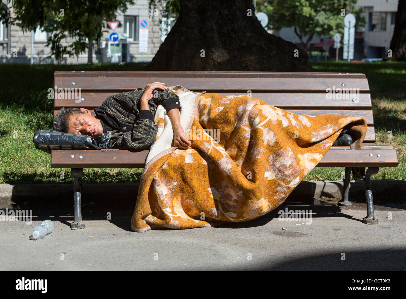 Homeless Woman Sleeping In Park Hi Res Stock Photography And Images Alamy