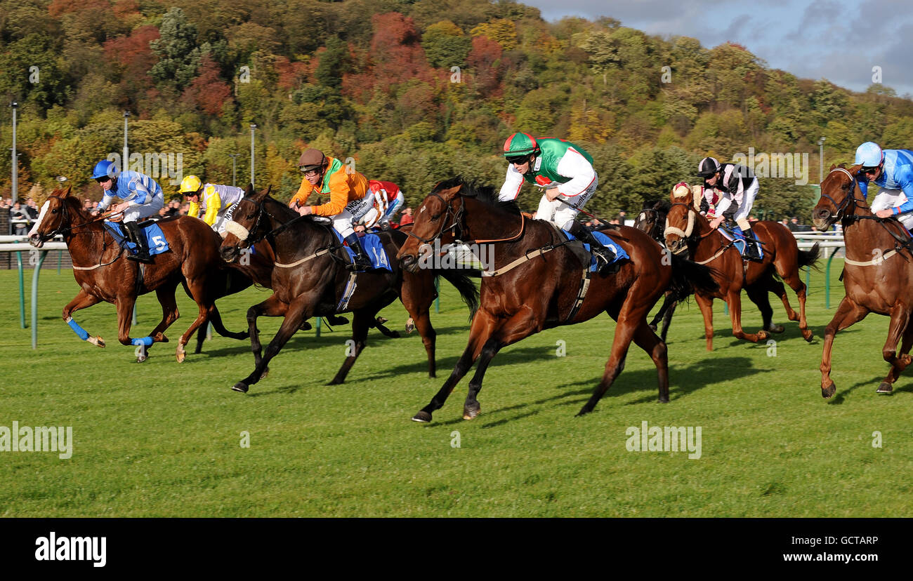 At nottingham racecourse hi-res stock photography and images - Alamy