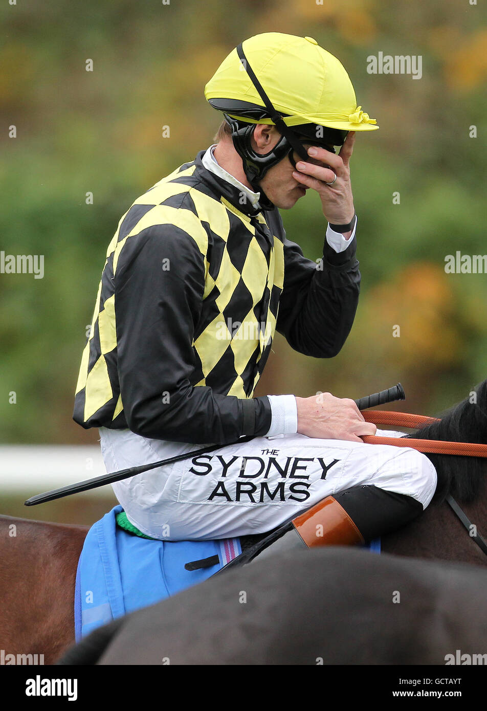 Horse Racing - Nottingham Racecourse Stock Photo - Alamy