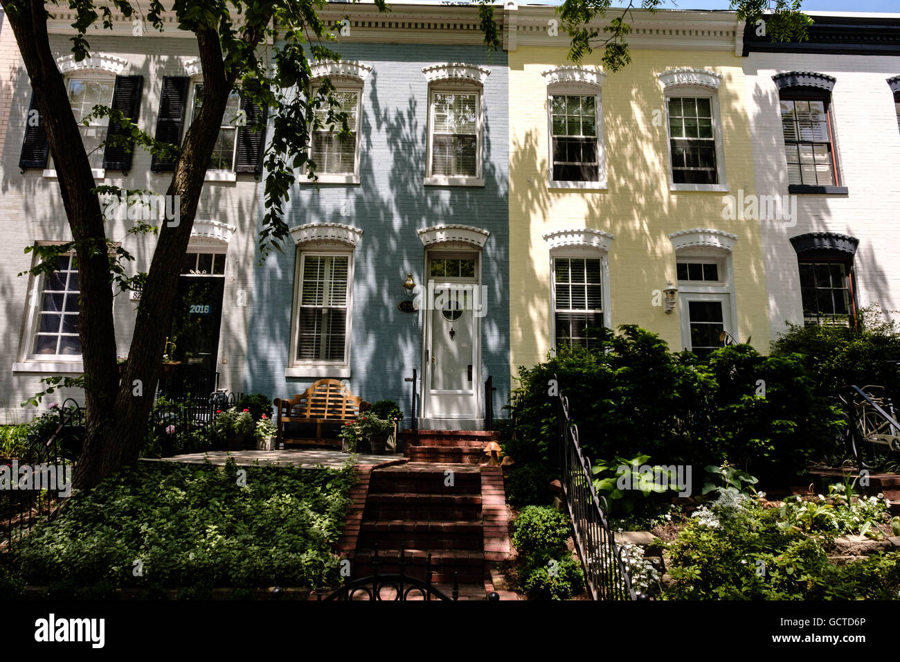 Row houses rowhouse row house hi-res stock photography and images - Alamy