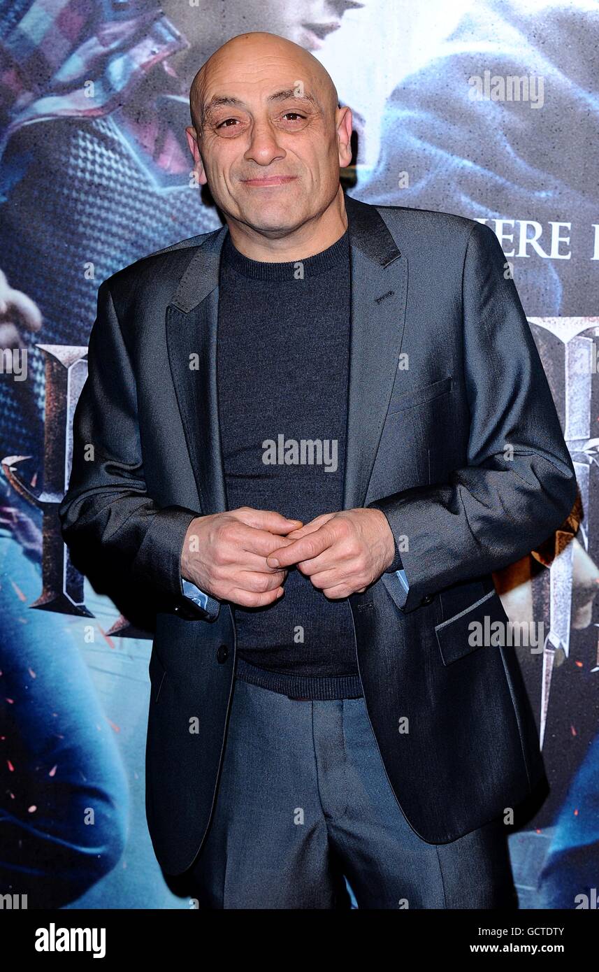 Andy linden arriving world premiere harry potter deathly hallows hi-res ...