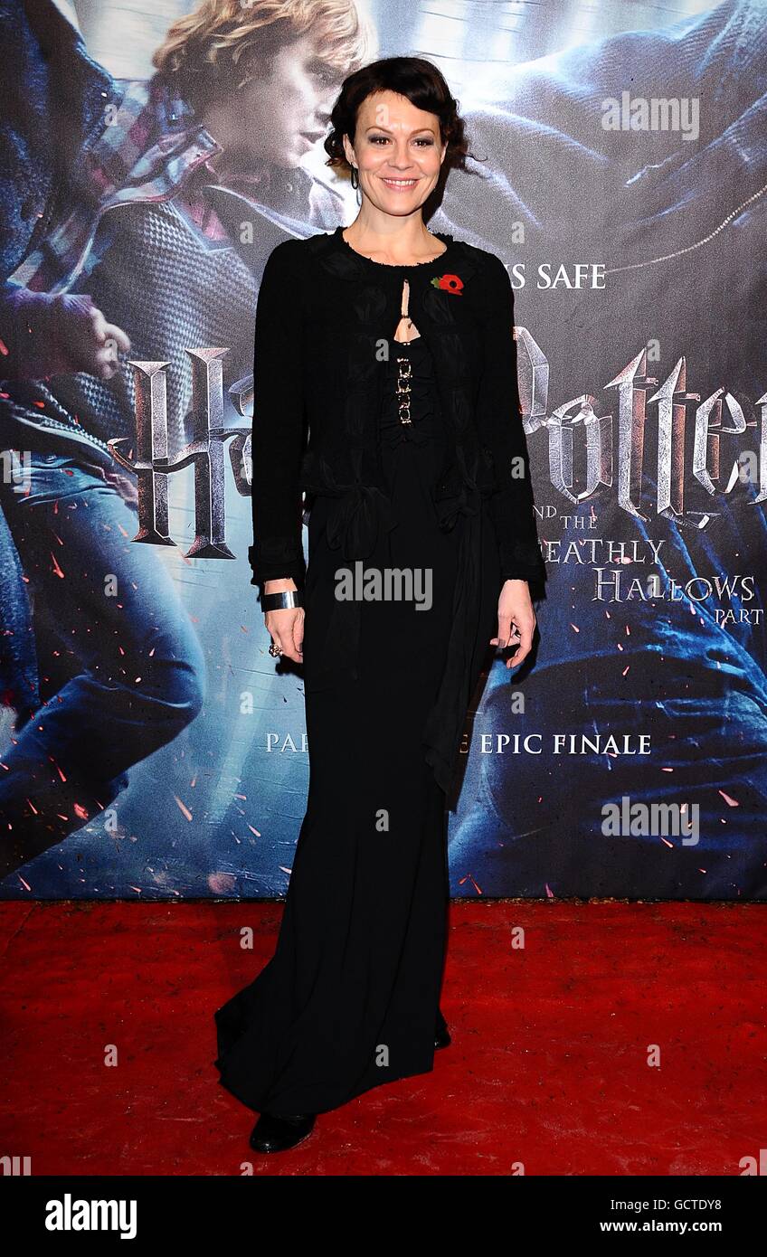 Helen mccrory harry potter hi-res stock photography and images - Alamy