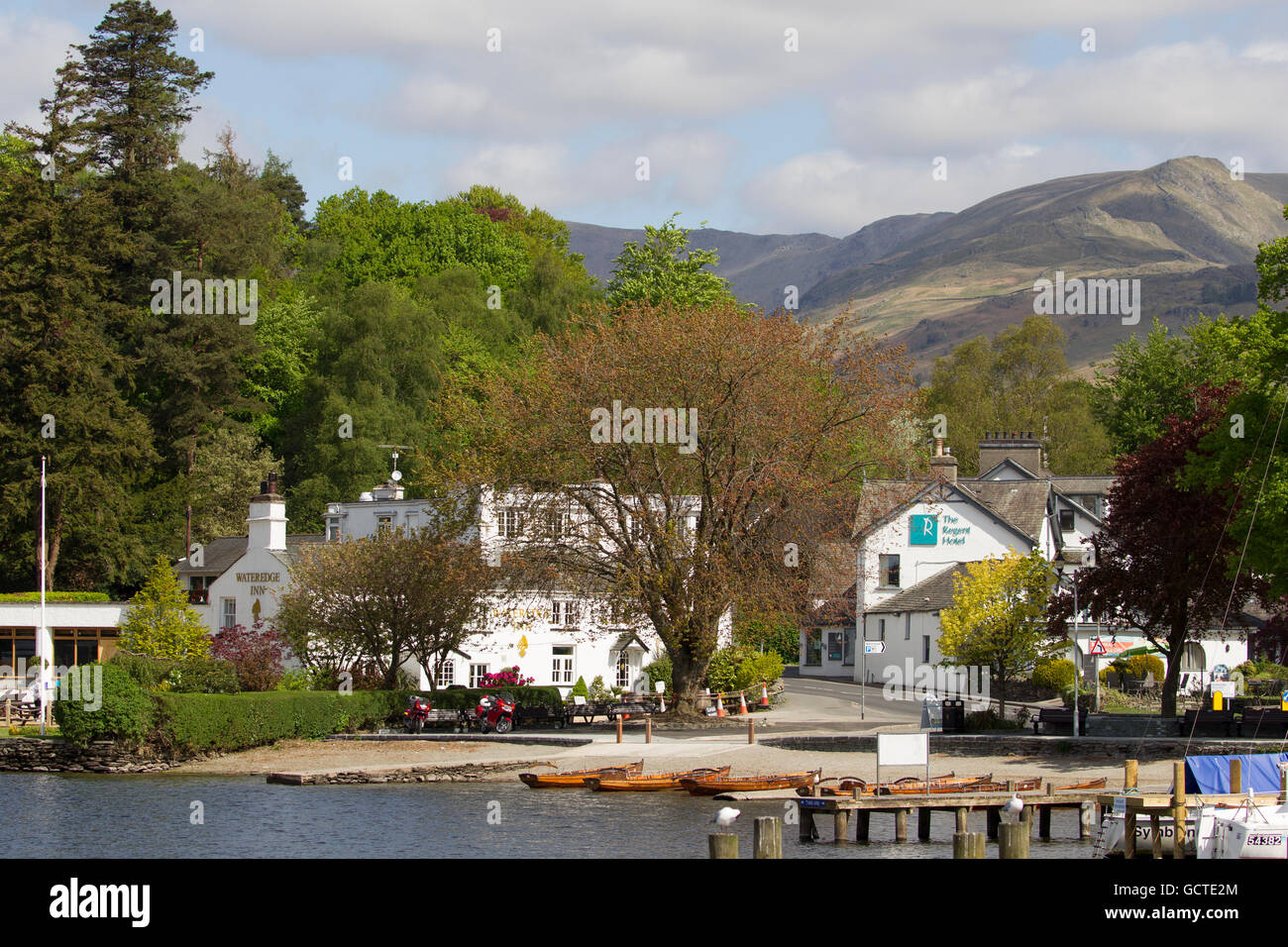 Water edge hi-res stock photography and images - Alamy