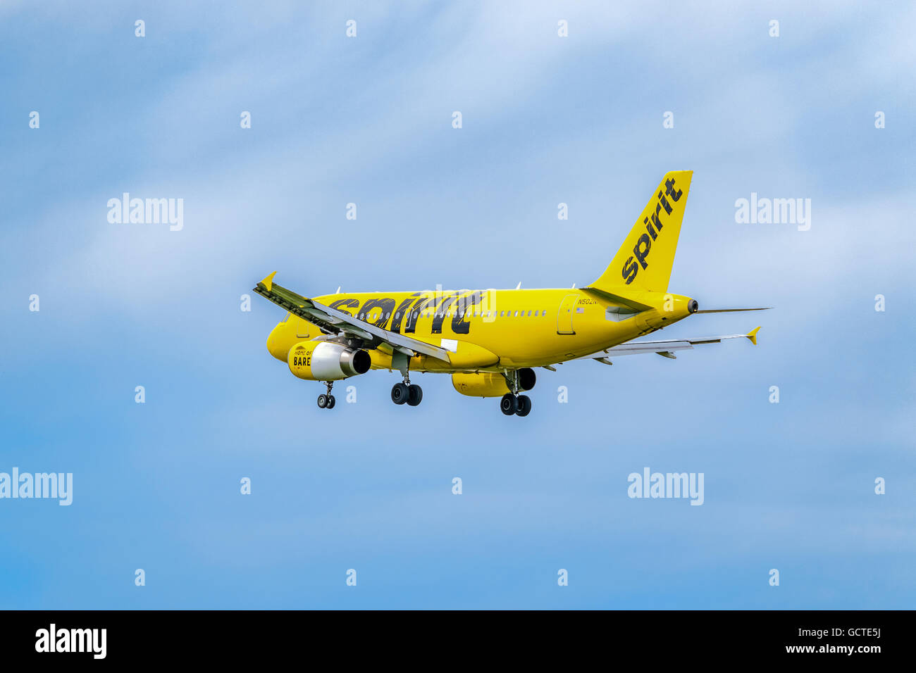 Spirit Airlines 737 Airplane on Final Approach Stock Photo - Alamy