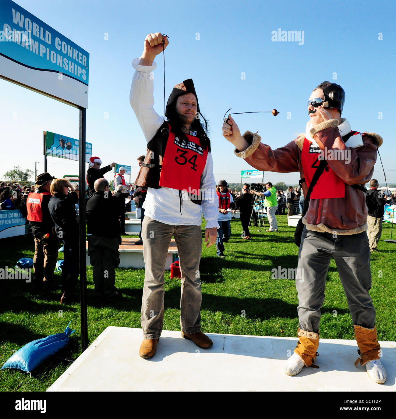 World conker championships 2010 hi-res stock photography and images - Alamy