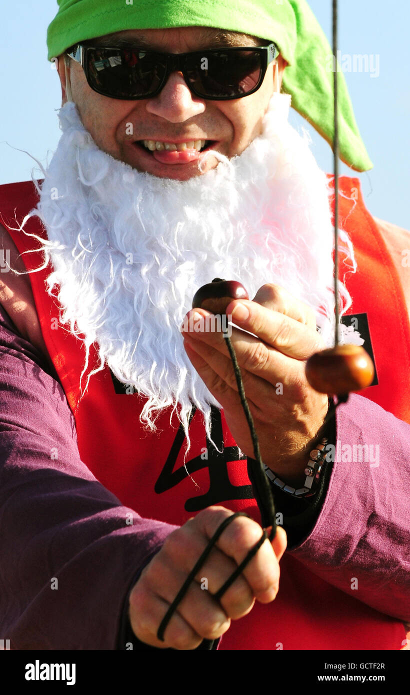 World conker championships 2010 hi-res stock photography and images - Alamy