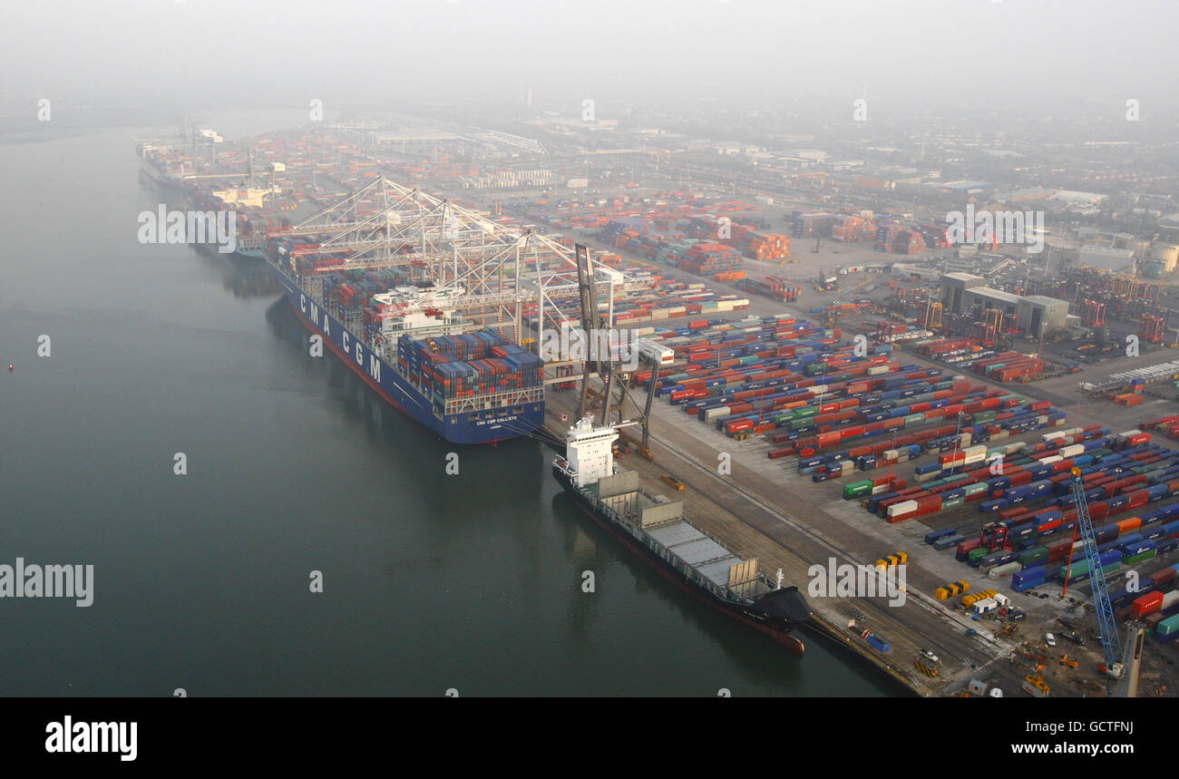 Birds eye view of southampton hi-res stock photography and images - Alamy