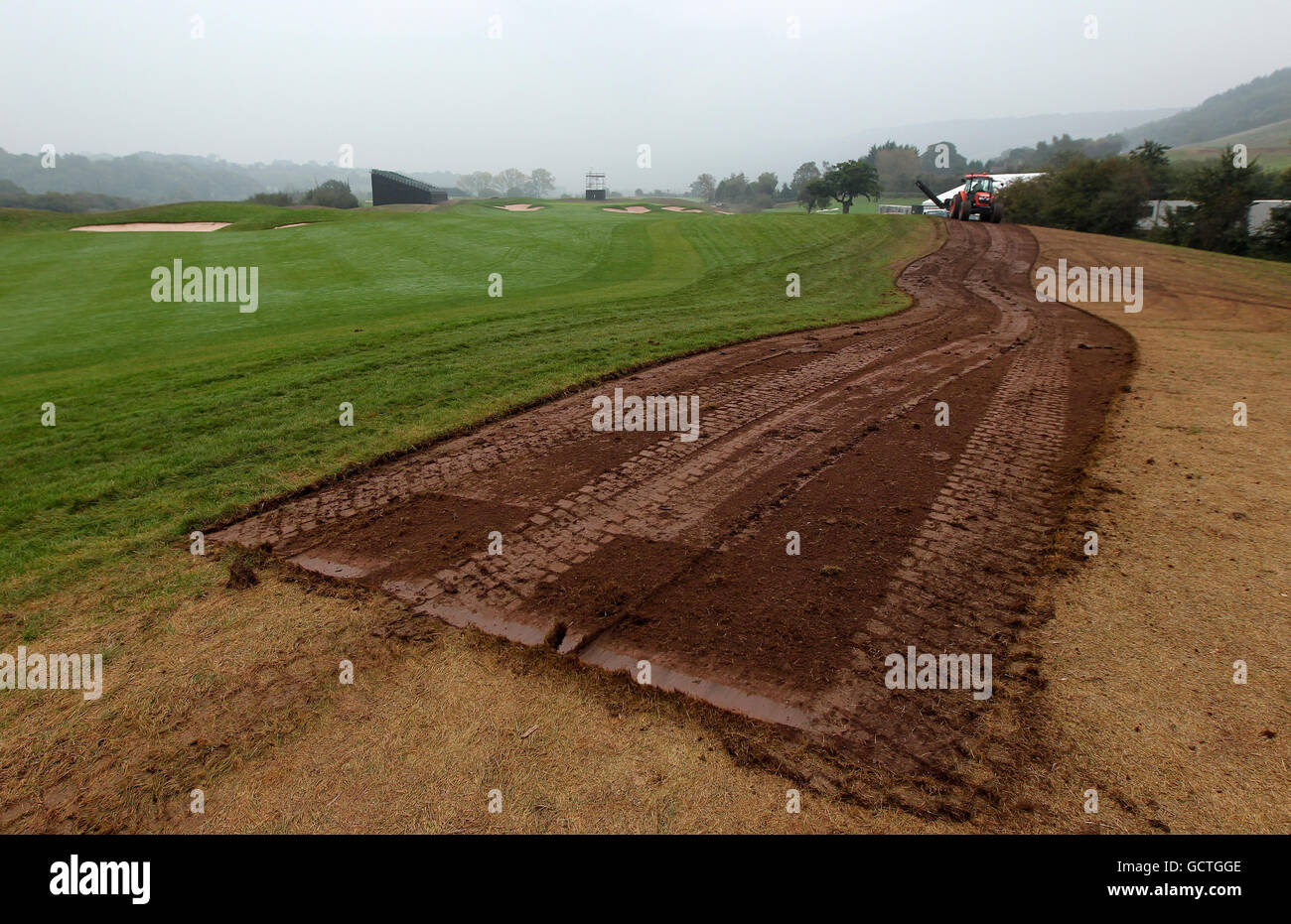 Spectator golf hi-res stock photography and images - Alamy