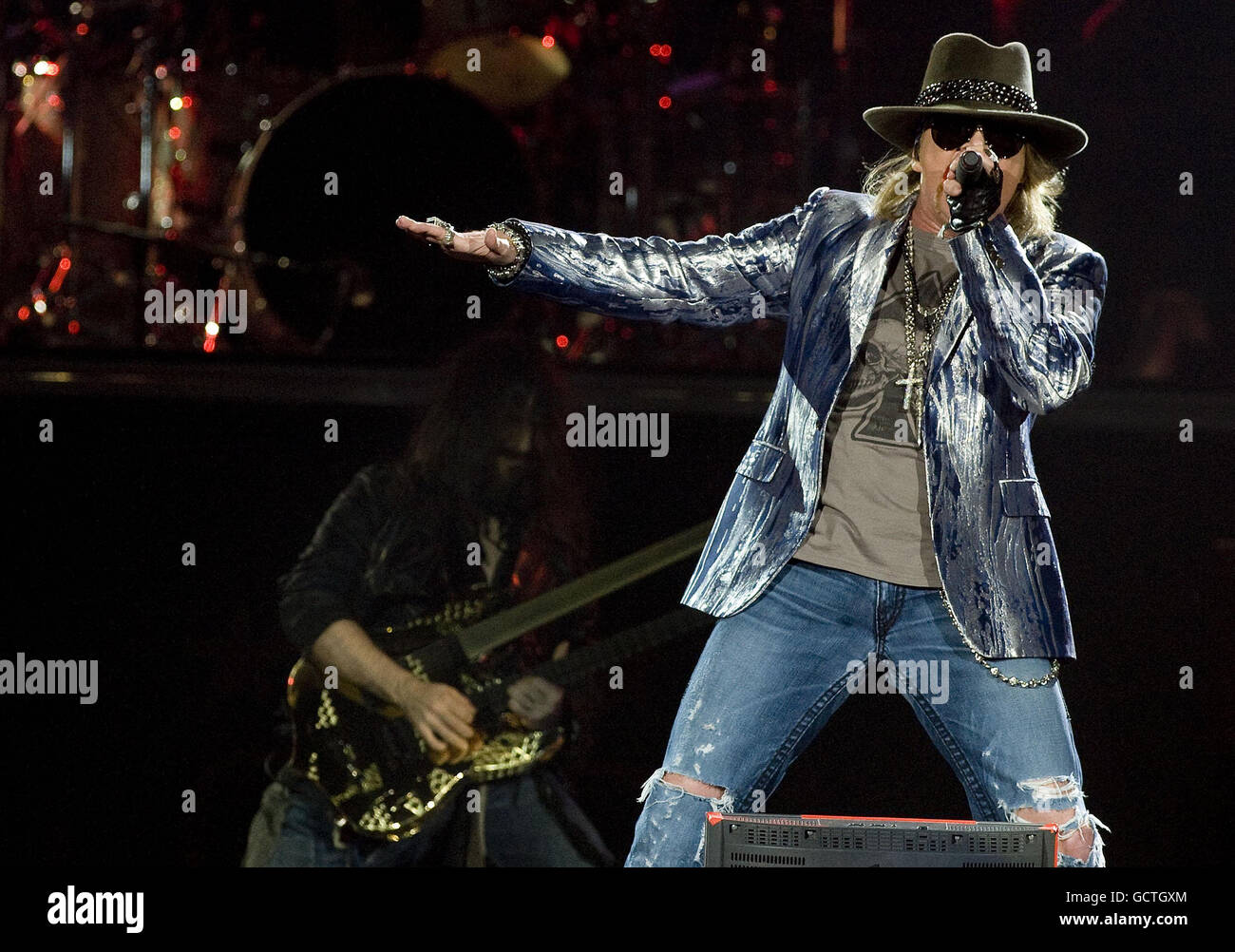 Guns N' Roses perform at the O2 Stock Photo - Alamy