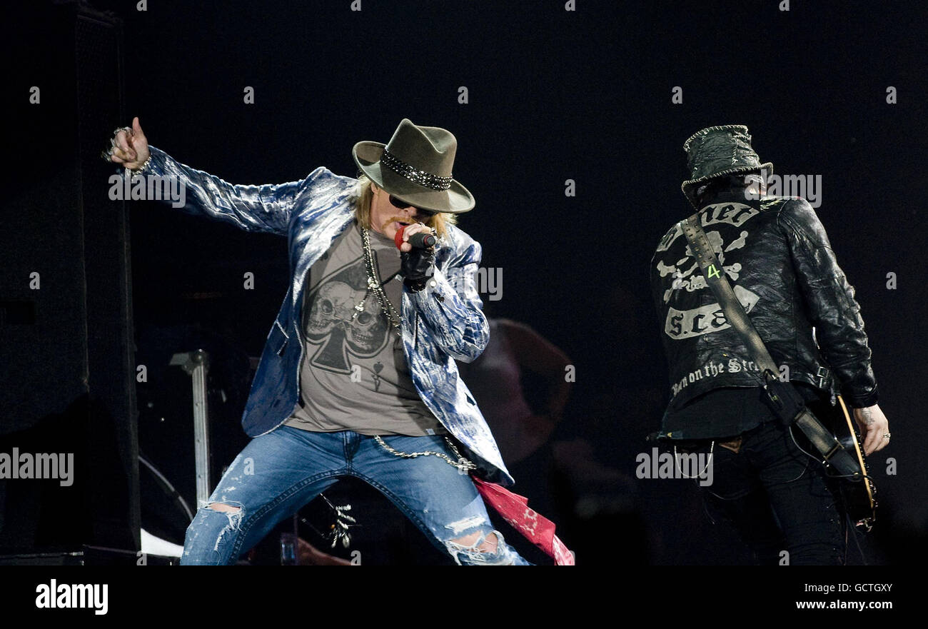 Guns N' Roses perform at the O2 Stock Photo - Alamy