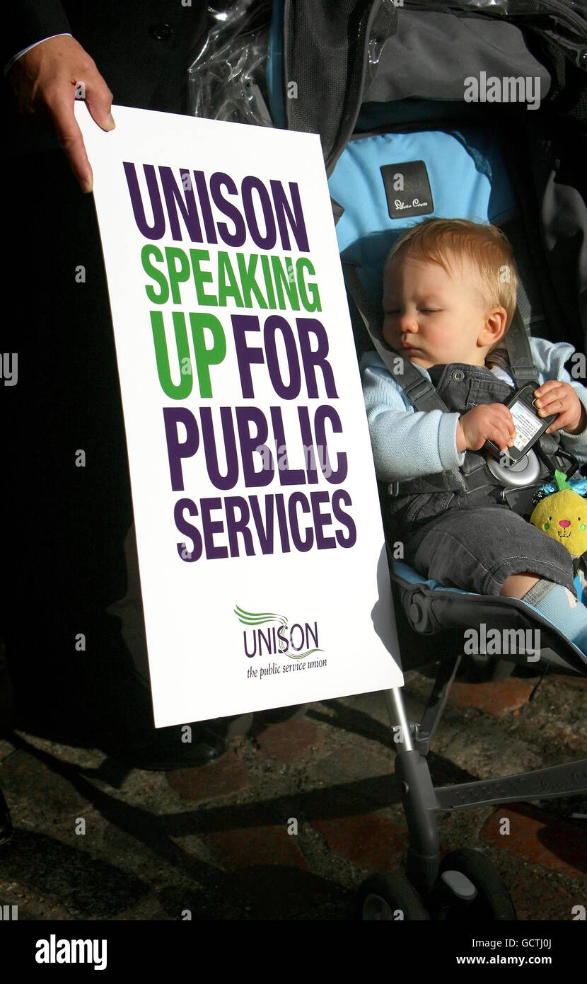 Trade union slogan hi-res stock photography and images - Alamy