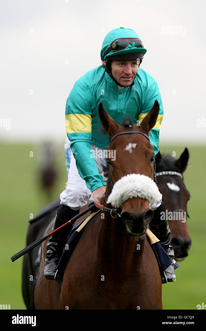 Jockey Jimmy Fortune on Sea Soldier after the E.B.F. Anglo Hibernian ...