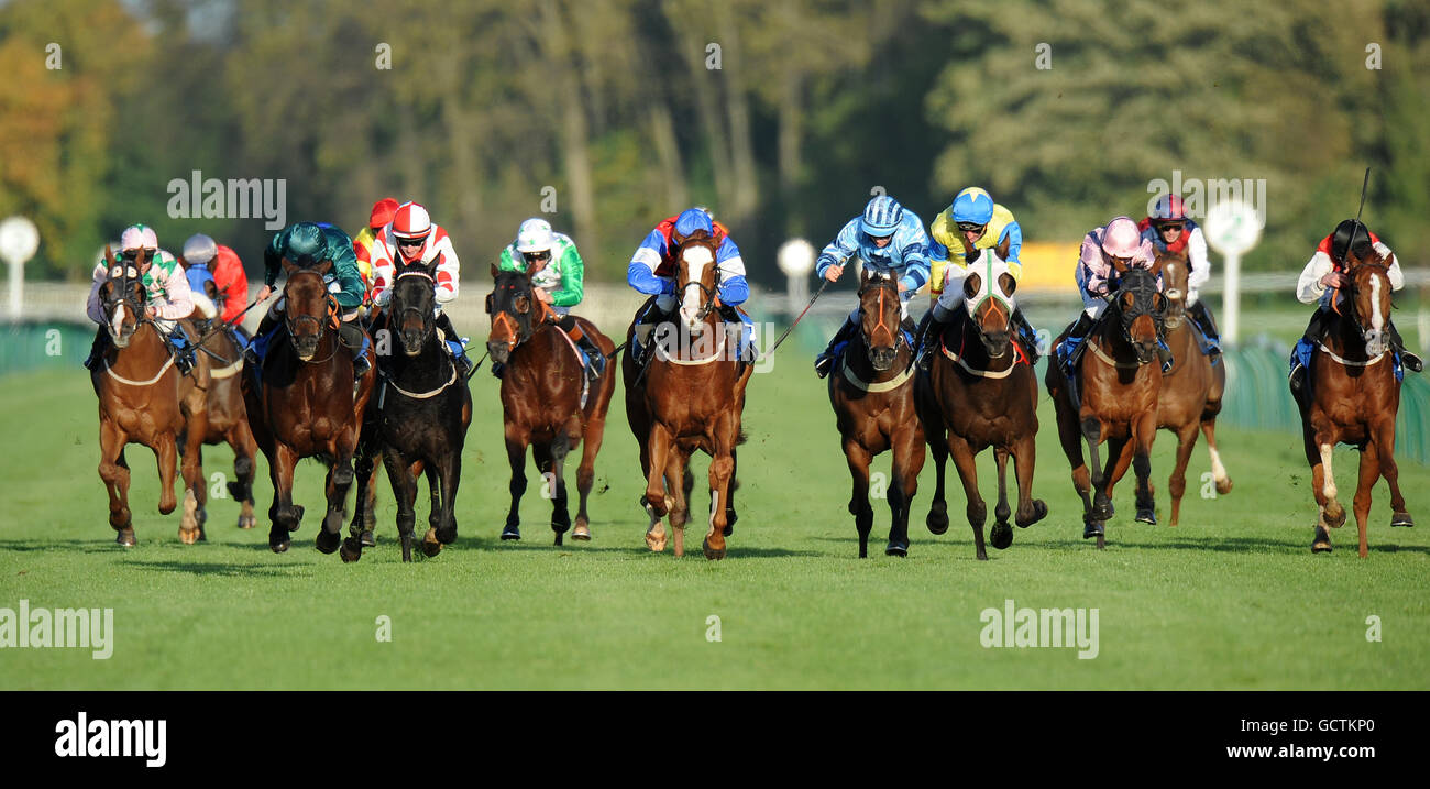 Horse Racing - Nottingham Racecourse Stock Photo - Alamy