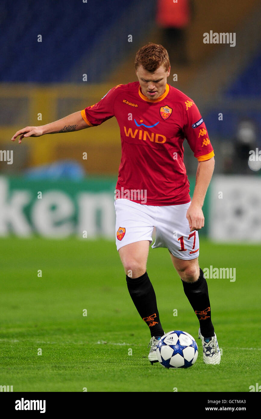 John arne riise roma hi-res stock photography and images - Alamy