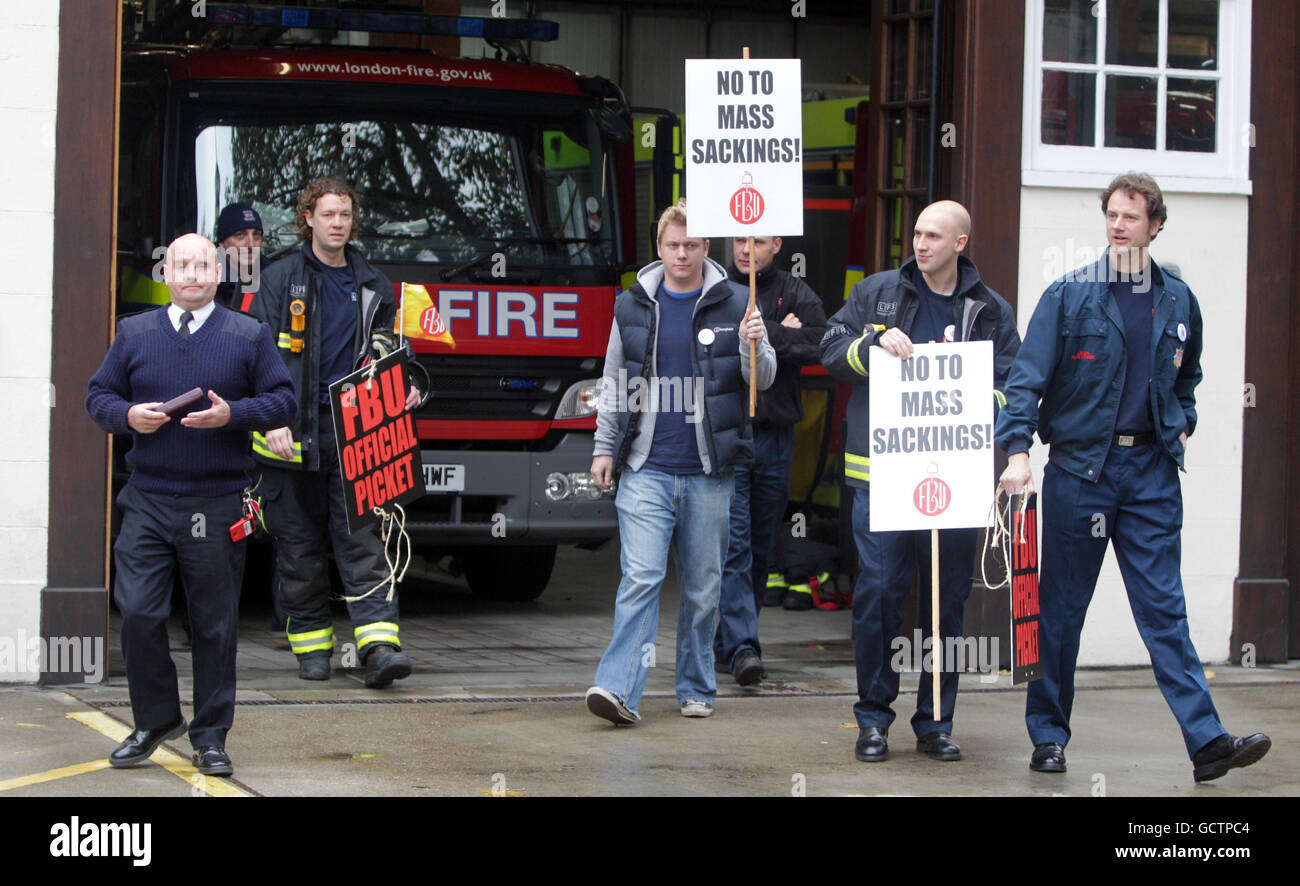 Firefighters on strike Stock Photo - Alamy
