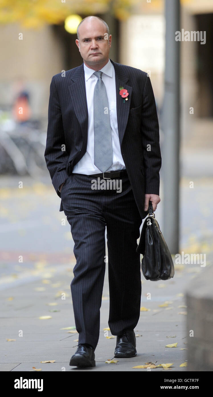 Detective Sergeant Peter Allbut, 45, outside Southwark Crown Court ...