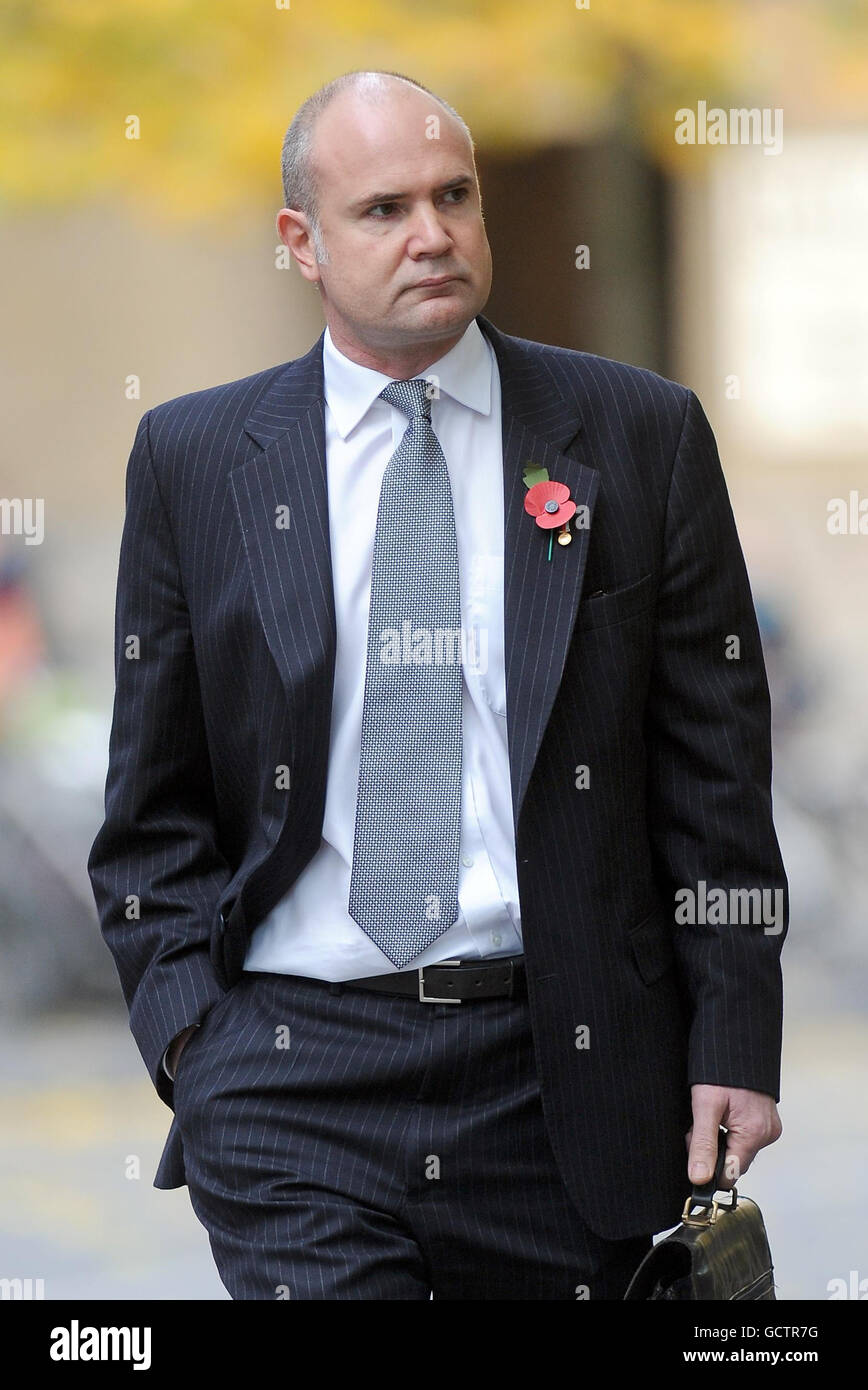 Crown court judge ruled hi-res stock photography and images - Alamy