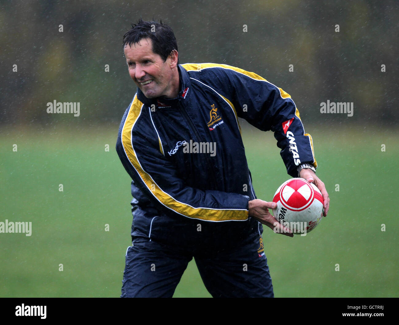 Rugbyu australia half length mid mangsk hi-res stock photography and ...