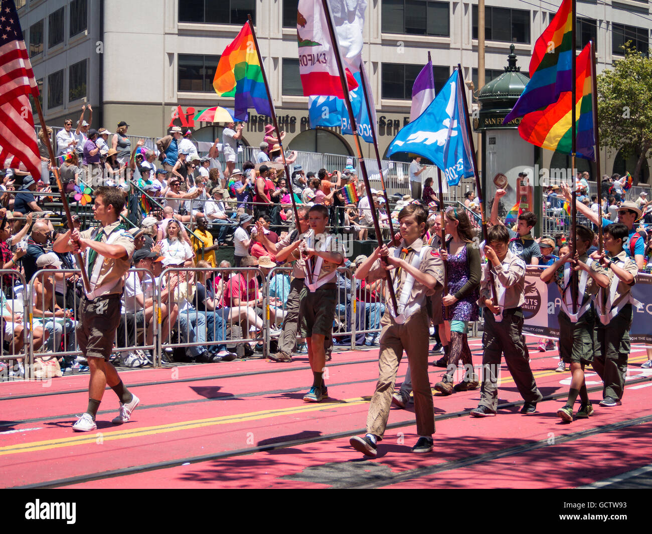 Scouts parade hi-res stock photography and images - Alamy