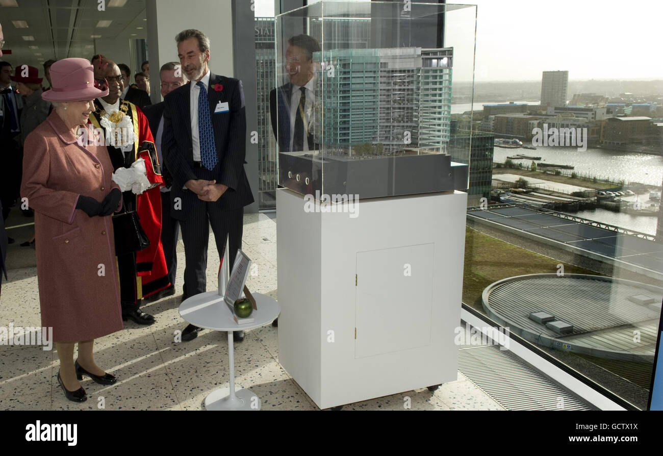 The Queen opens the new KPMG building in London Stock Photo - Alamy