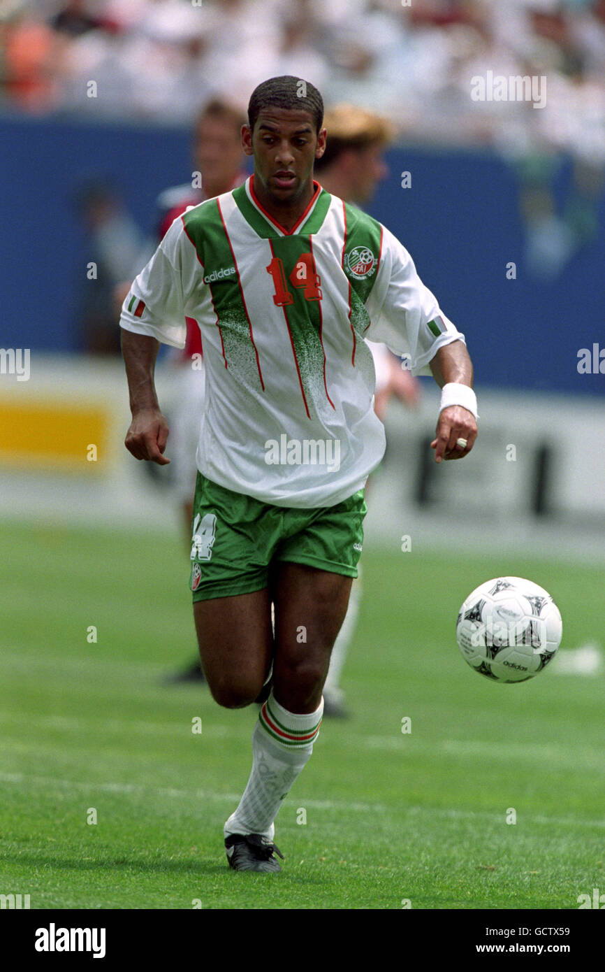 WORLD CUP SOCCER. Phil Babb, Eire Stock Photo - Alamy