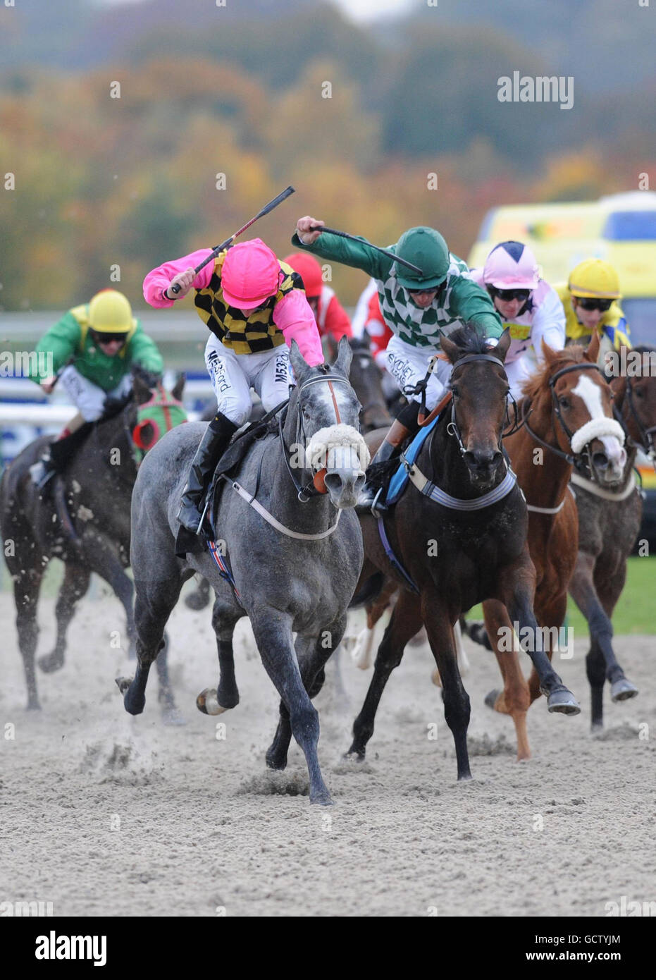 Racing wolverhampton full length riding mangkk hi-res stock photography ...