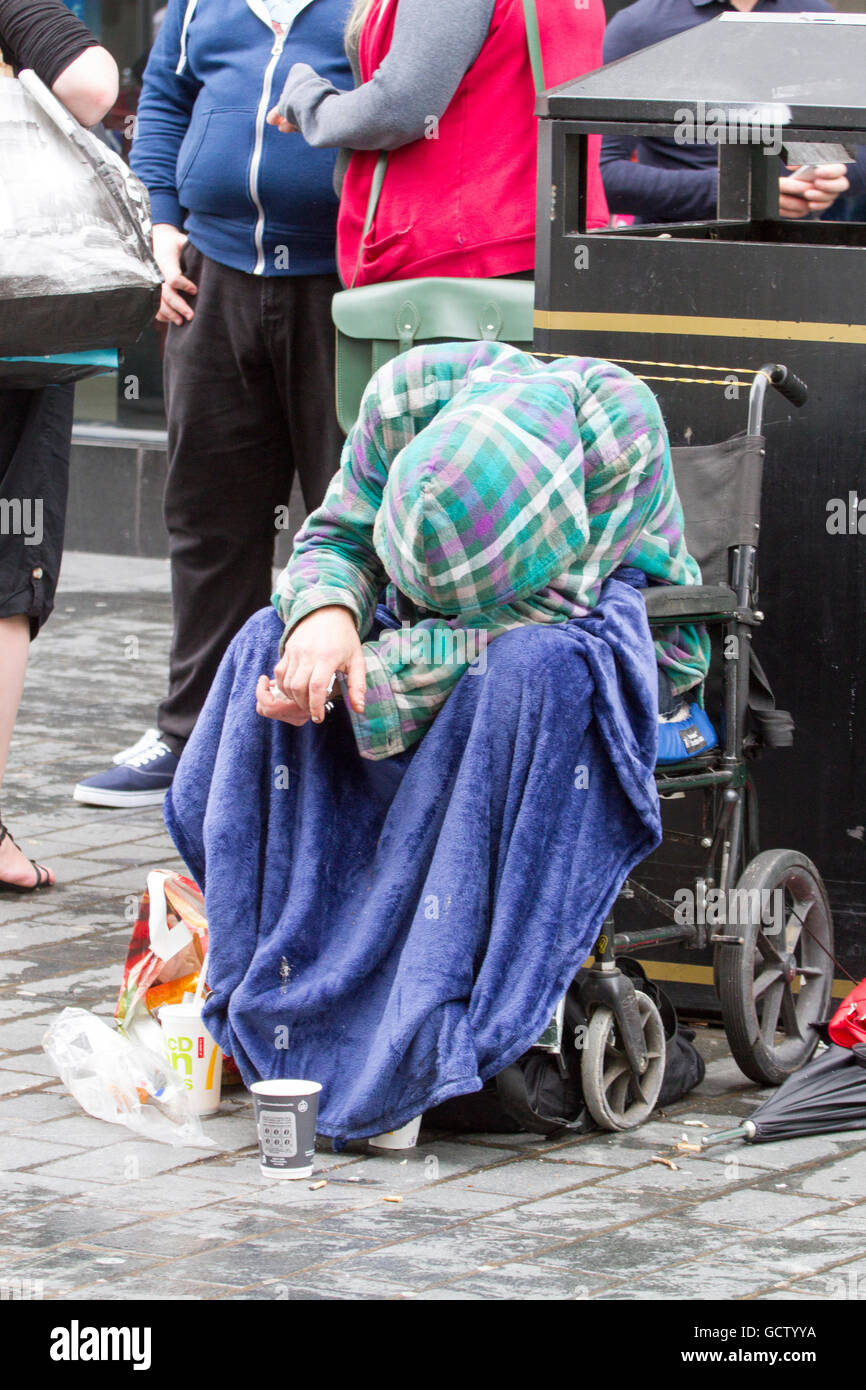 homeless homelessness sleeping rough beg beggar begging hungry cold ...