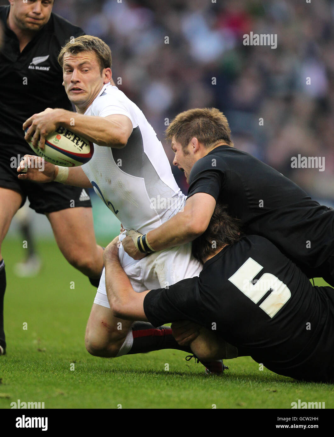 England's Mark Cueto and New Zealand's samuel Whitelock and Richie ...