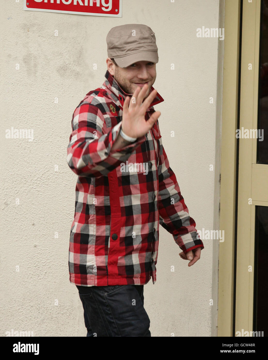 Contestant matt cardle arrives fountain studios in wembley hi-res stock ...