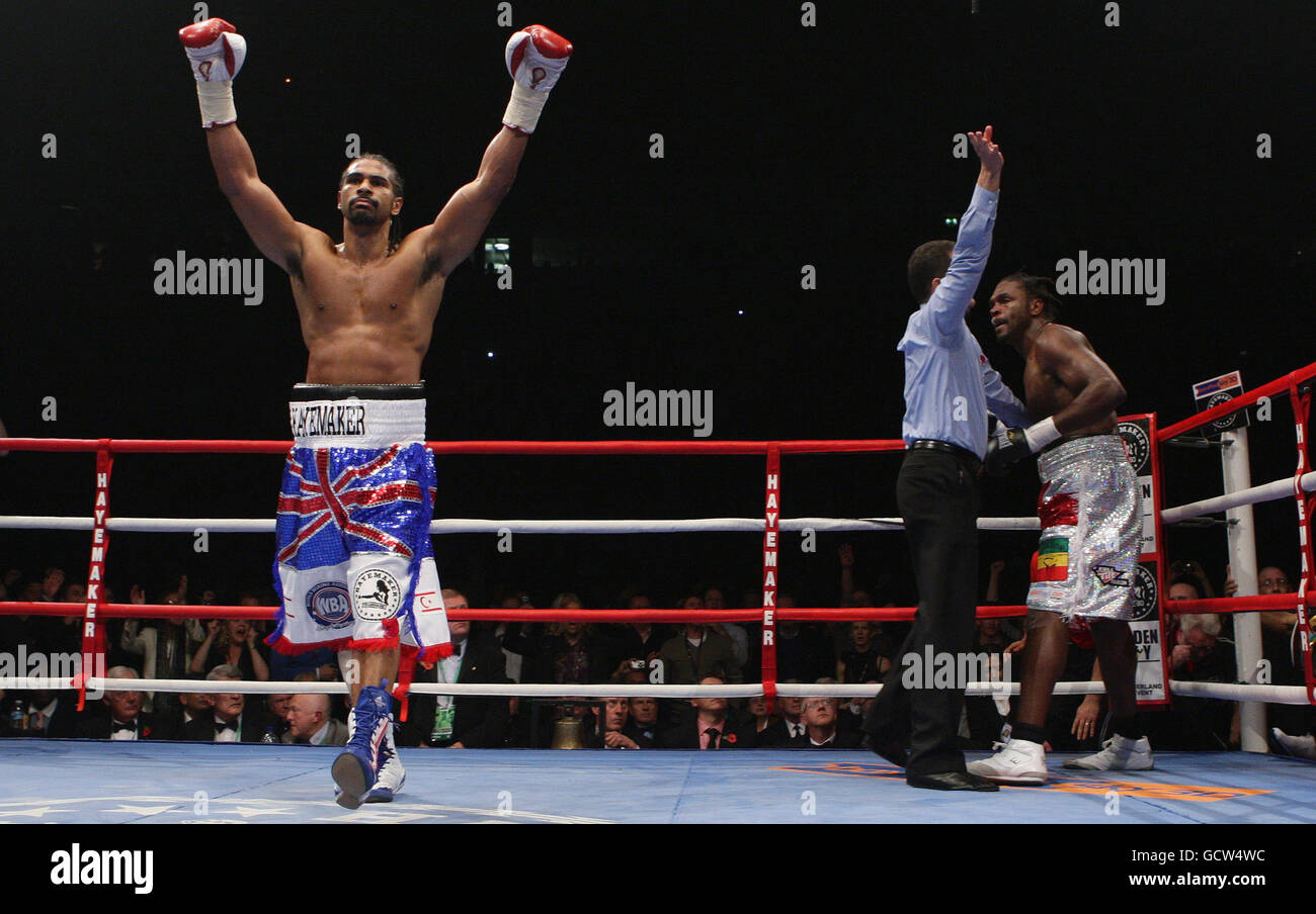David Haye (left) celebrates victory over Audley Harrison during the ...