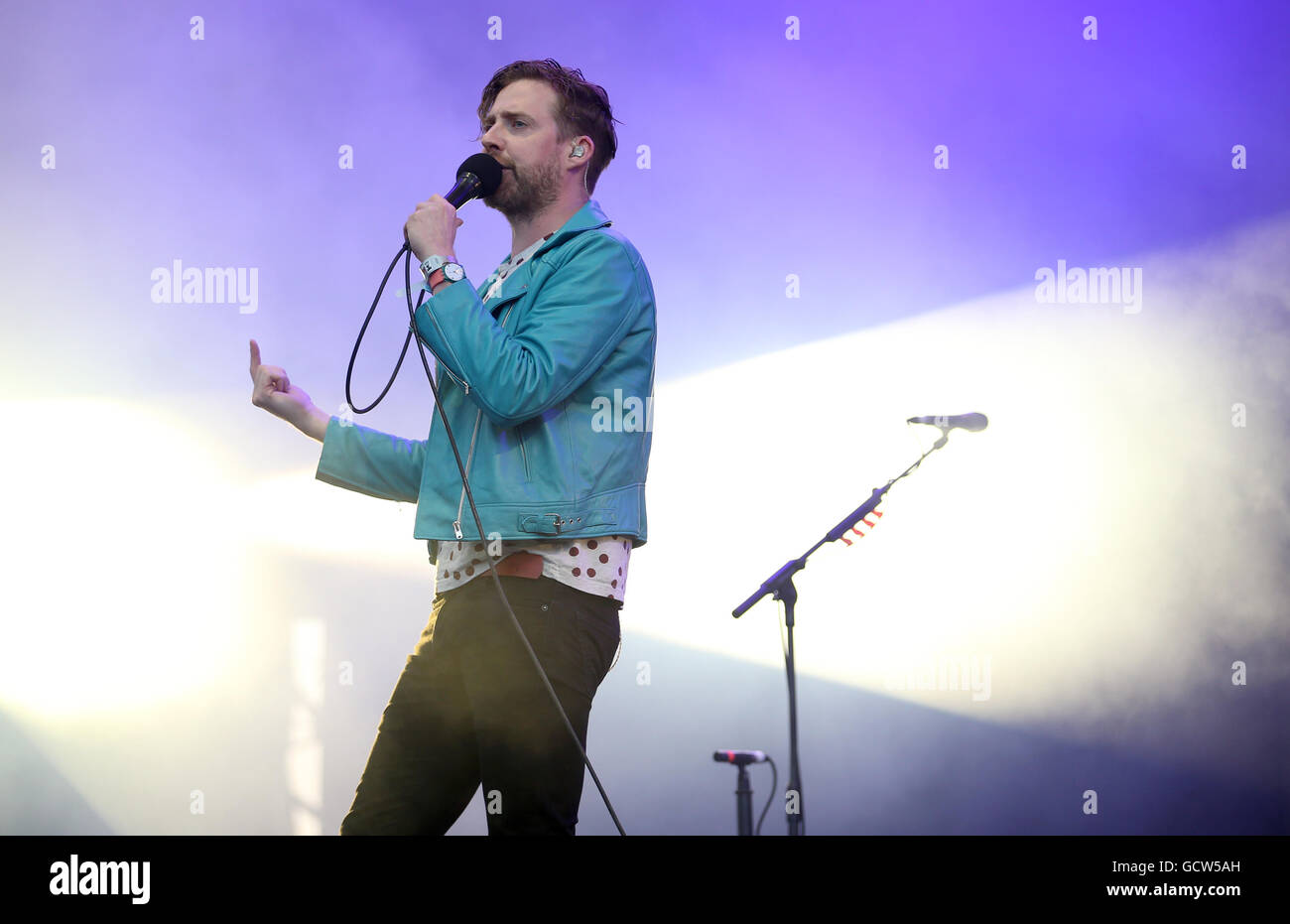 Ricky Wilson of the Kaiser Chiefs performing on the Radio 1 stage ...