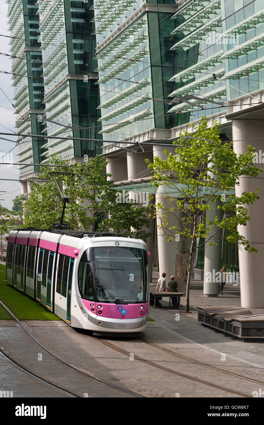 Tram system in Birmingham which runs from Birmingham to Wolverhampton ...