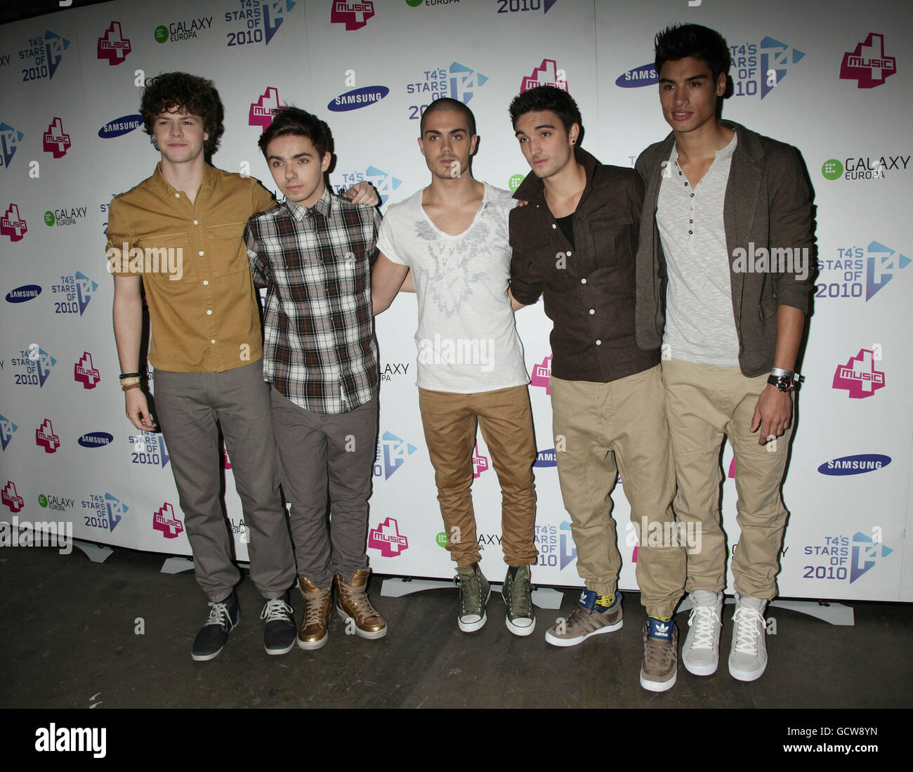 T4s stars of 2010 hi-res stock photography and images - Alamy